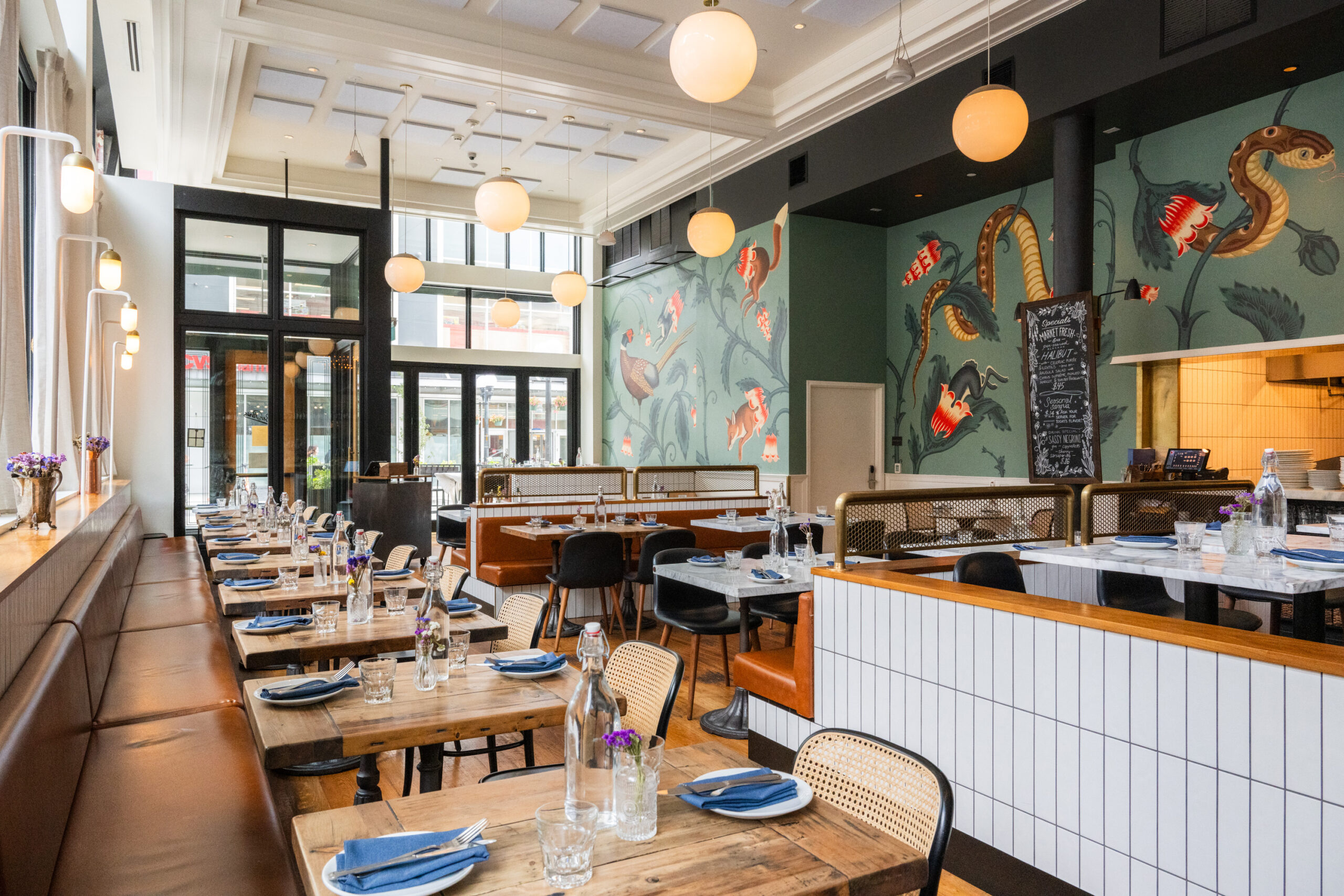 Seattle Restaurant | Ben Paris Restaurant | Downtown Seattle